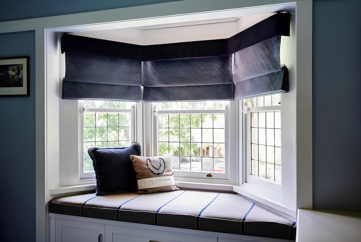 5 Expert Tips How to Decorate a Bay Window into a Stylish Nook!
