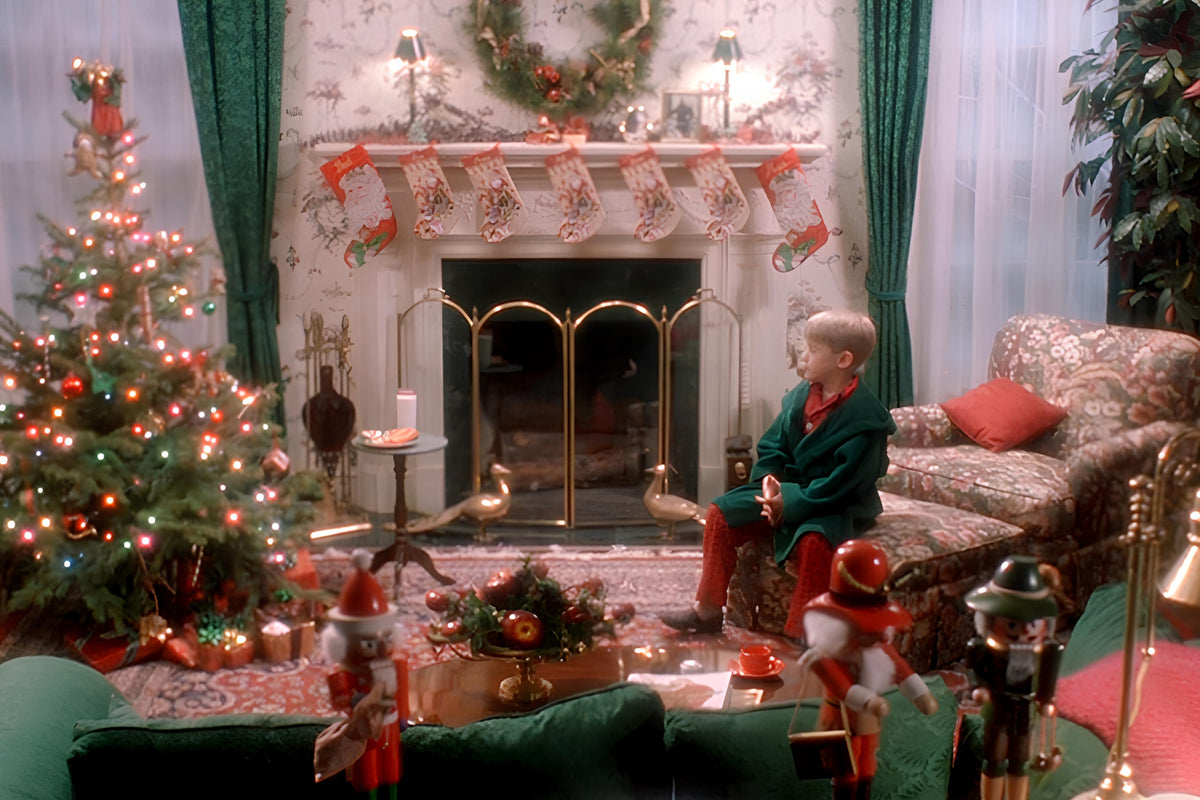 Christmas Cubicle Decor: Home Alone Decoration Ideas