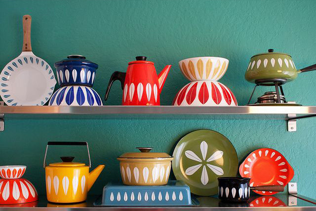 Retro Vibes: 5 Vintage Gifts Everyone Will Adore in 2024!